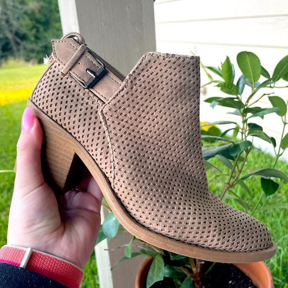 Qupid | Shoes | Qupid Tan Booties | Poshmark